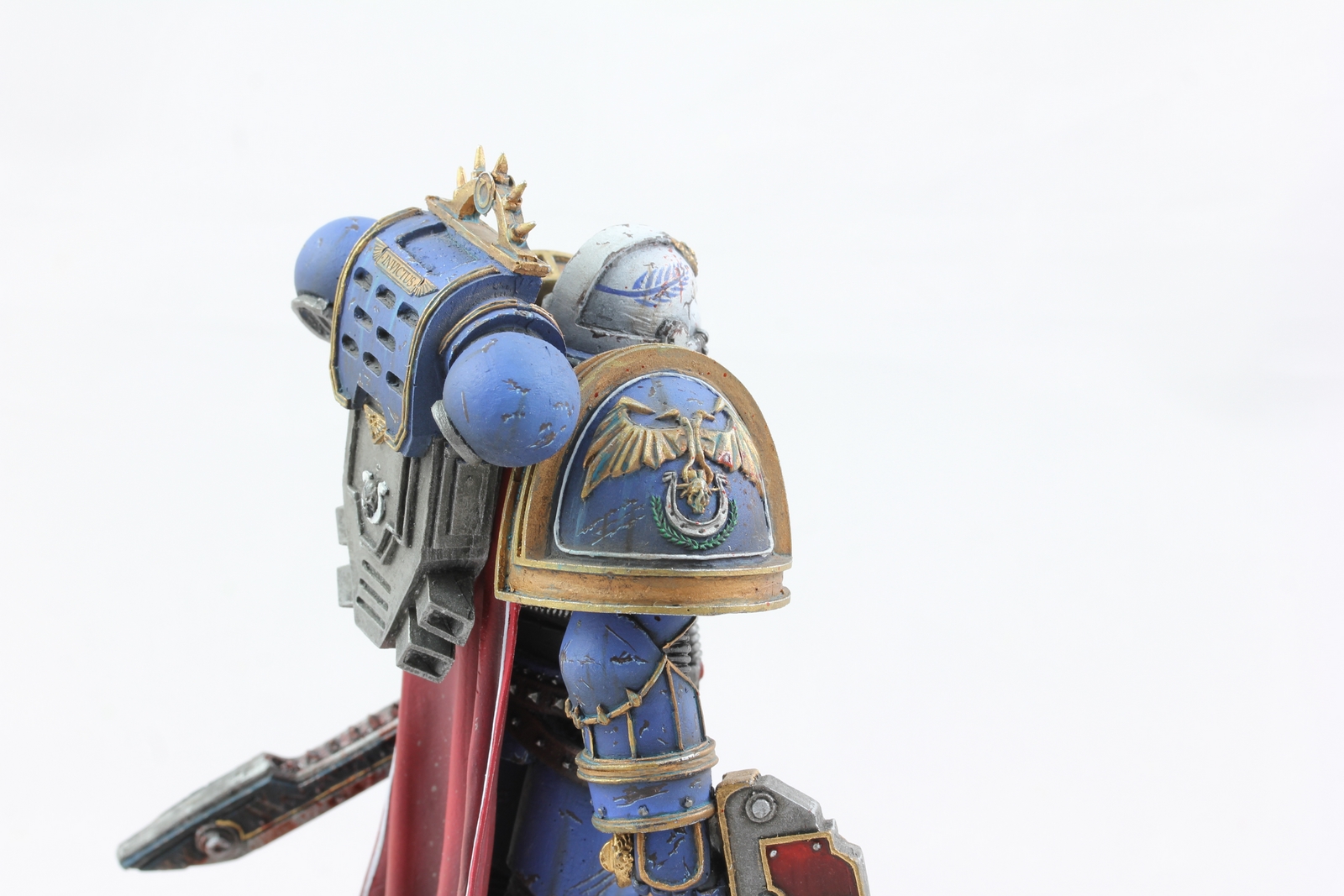 Showcase - Large Scale Ultramarine Captain 2 from PaintMyBits - Bloody Dice