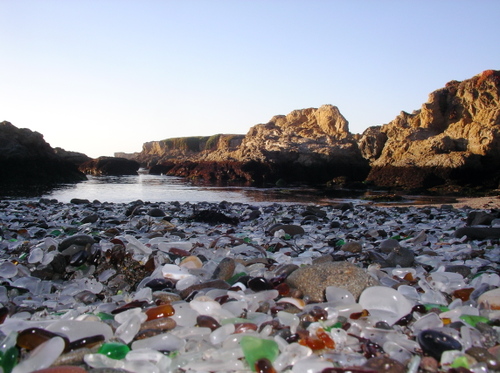 AMAZING STORIES AROUND THE WORLD: Amazing Glass Beach, Mendocino ...