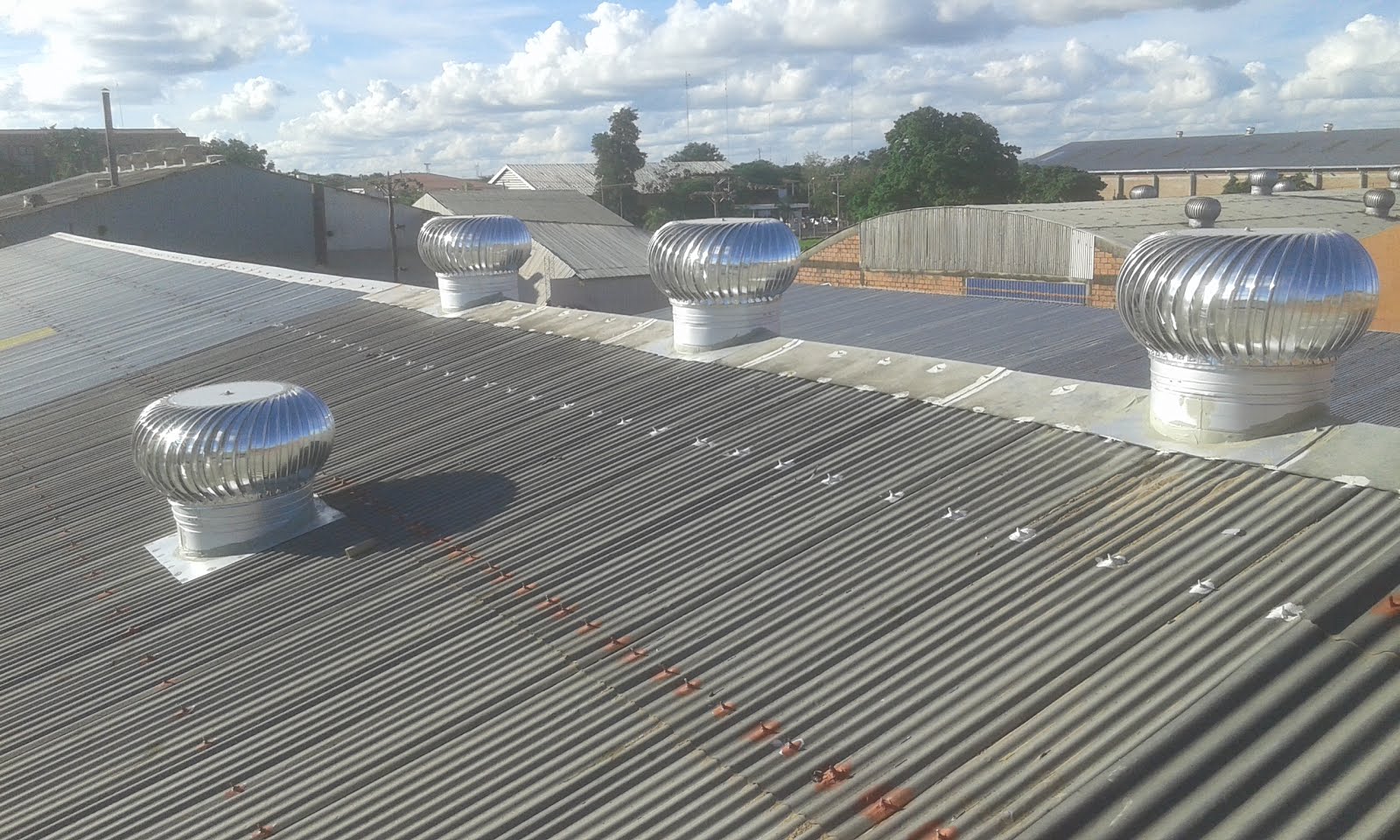 EXTRACTORES EOLICOS: CARACTERISTICAS TECNICAS