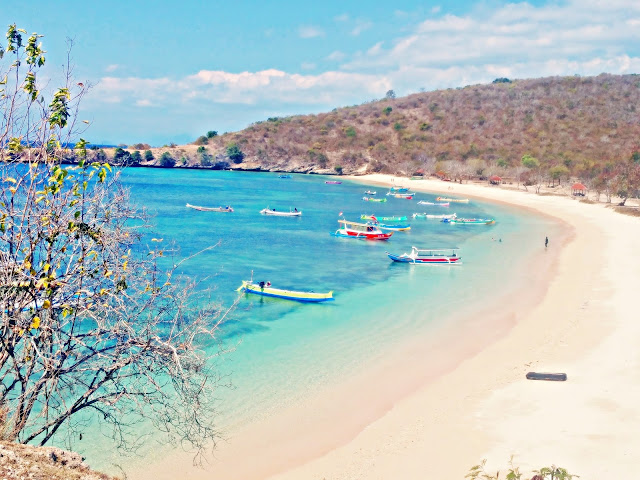 Meheartseoul | ~sweet memories~: [Lombok] - Tangsi Pink Beach