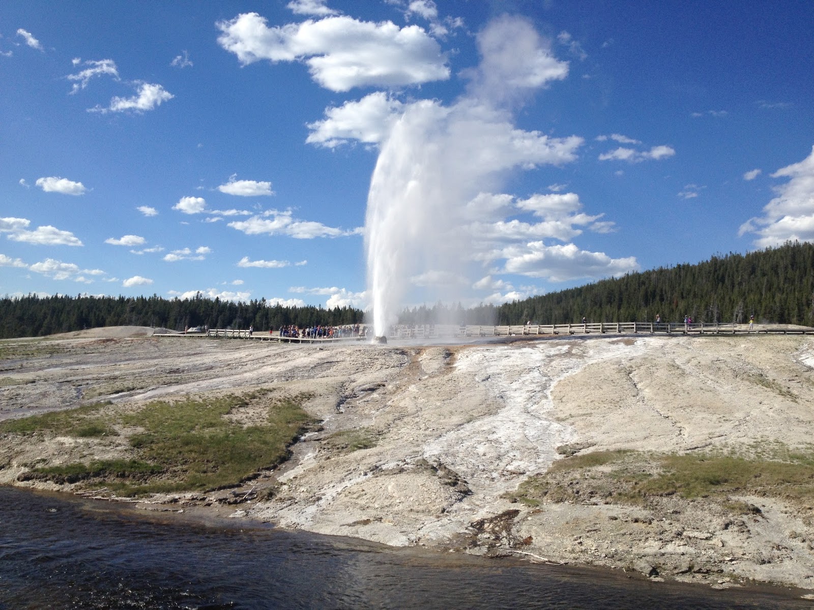 Brian and Ashley's Hiking Blog!: Upper Geyser Basin (Yellowstone ...