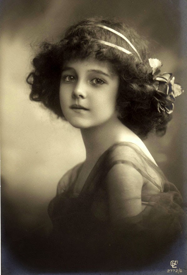 20+ Best and Awesome Vintage Photography Works - Fine Art and You