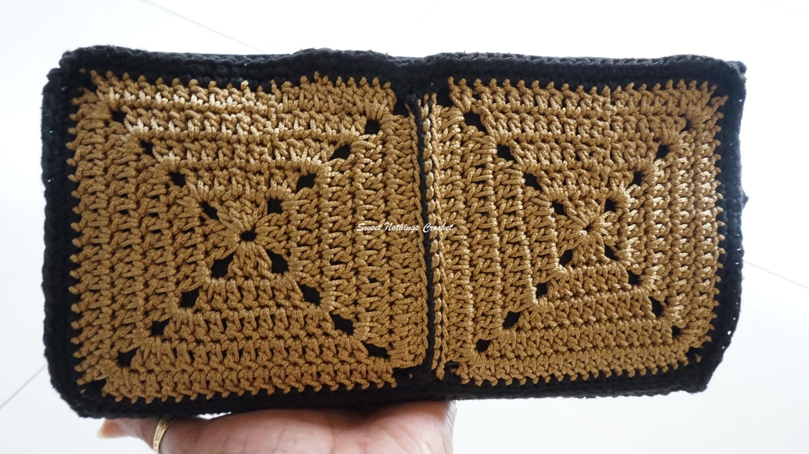 Sweet Nothings Crochet: GRANNY SQUARE WALLET