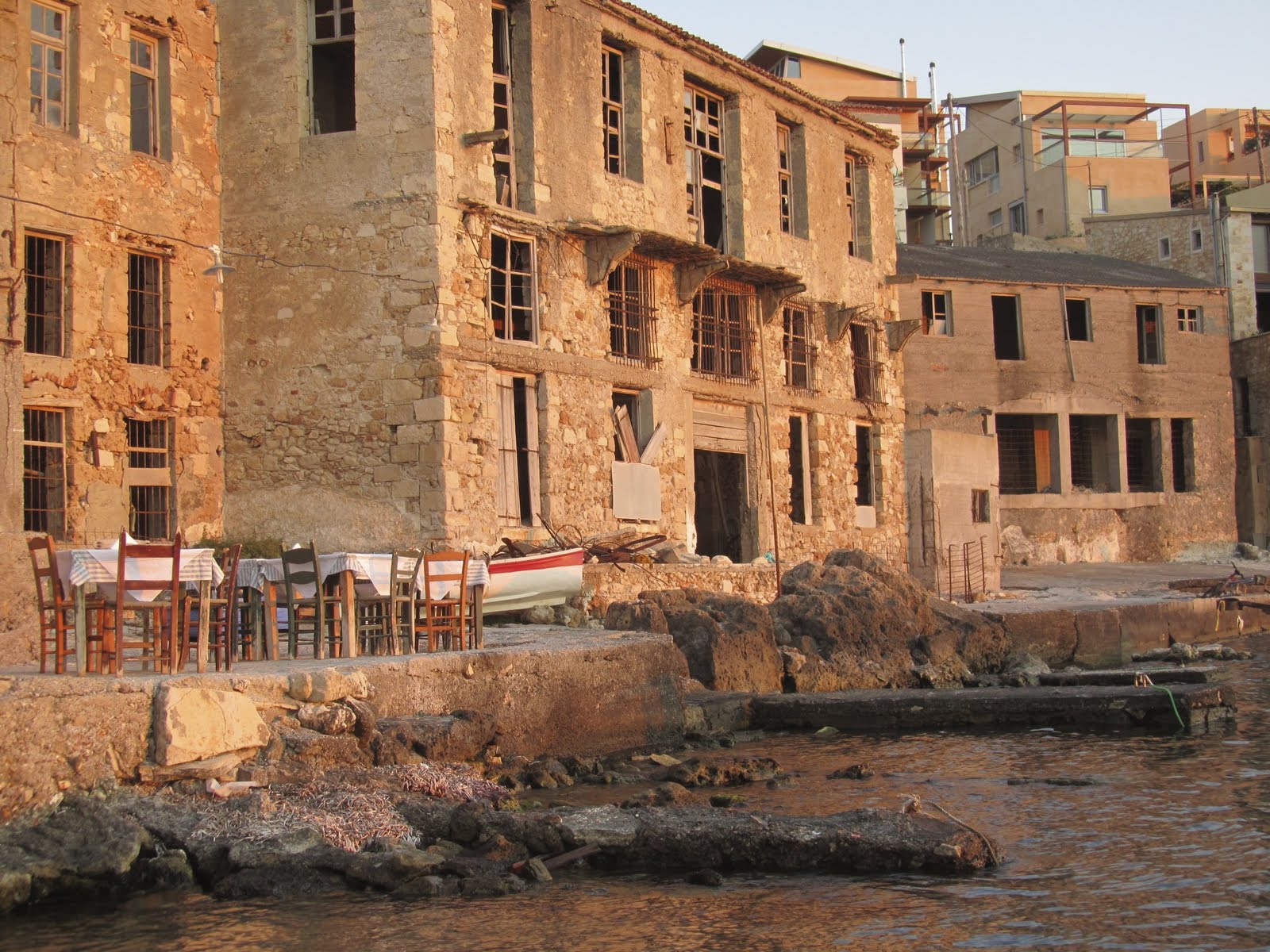 The Doedekas, Travel with Vasilis