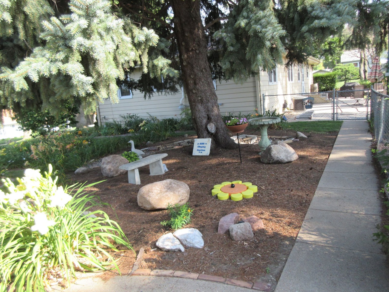 American Daylily Society Region One: 2019 Region One Tour Garden ...