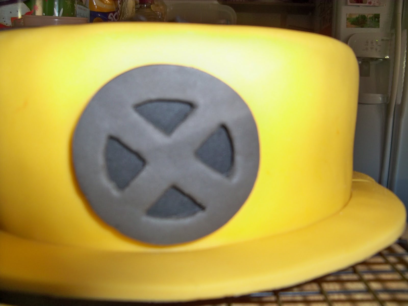 Melinda Makes Cake: Wolverine Fondant Cake