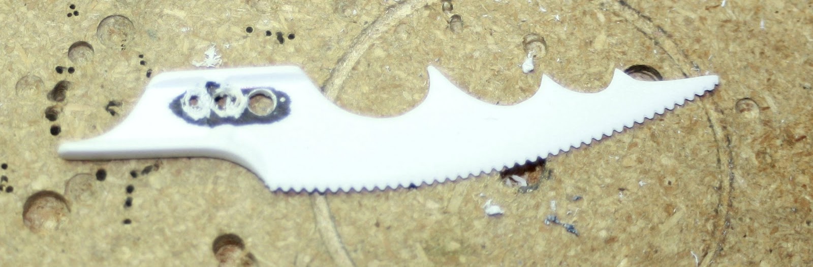 Green Stuff Industries: Plastic Knives into Giant Scary Swords