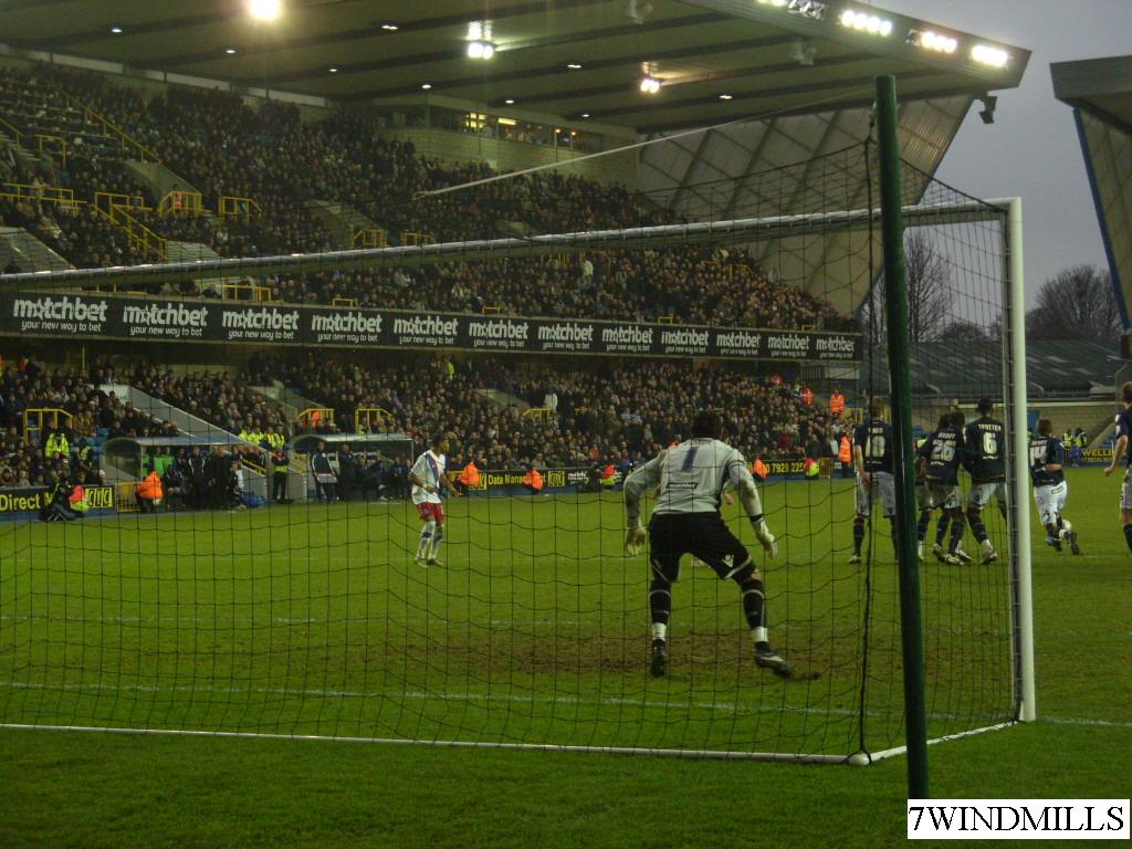 7 Windmills: Millwall FC The Den Picture Gallery