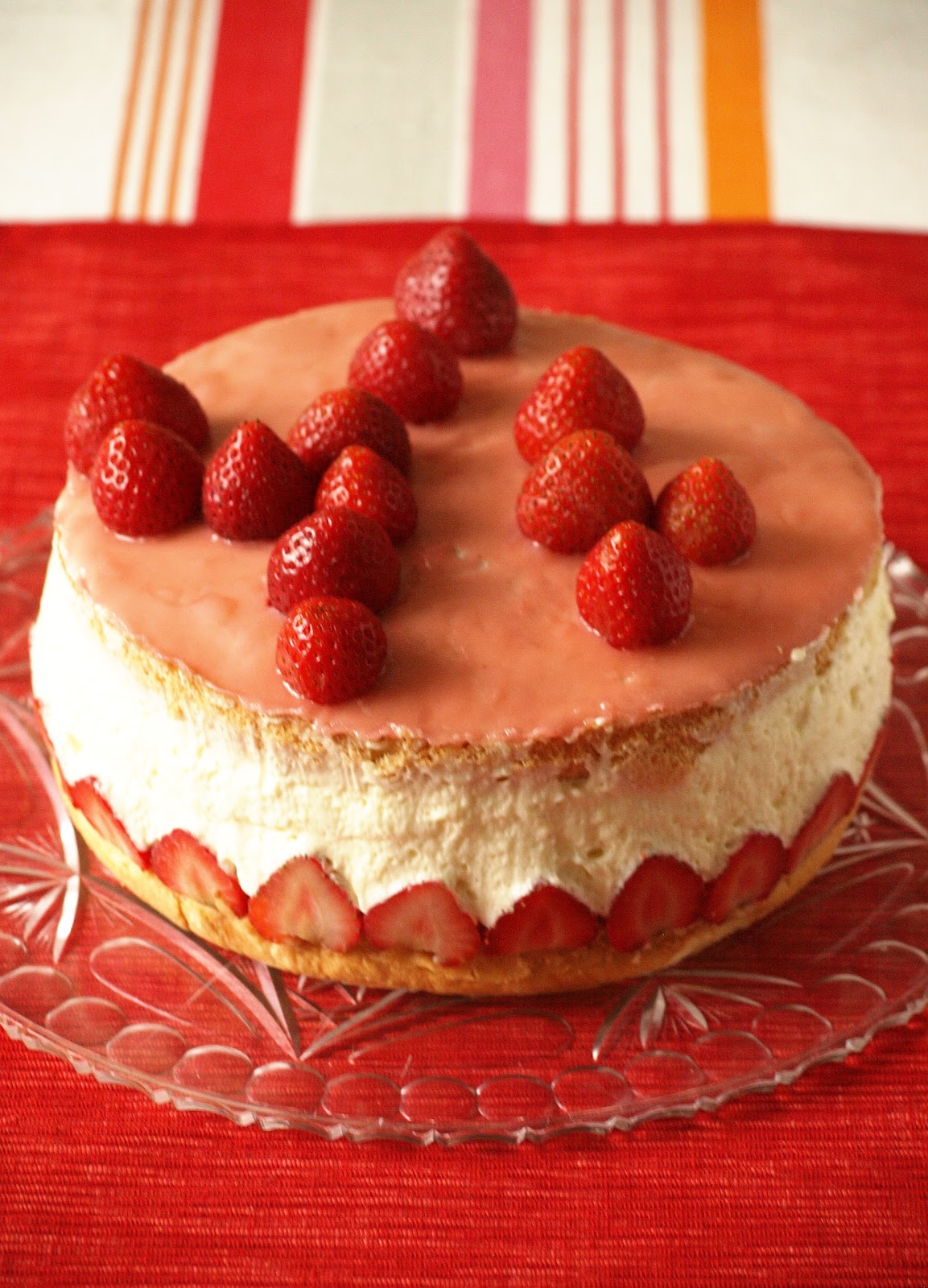 CHEZ LUCIE: Fresh Fraisier - Výzva The Daring Bakers'