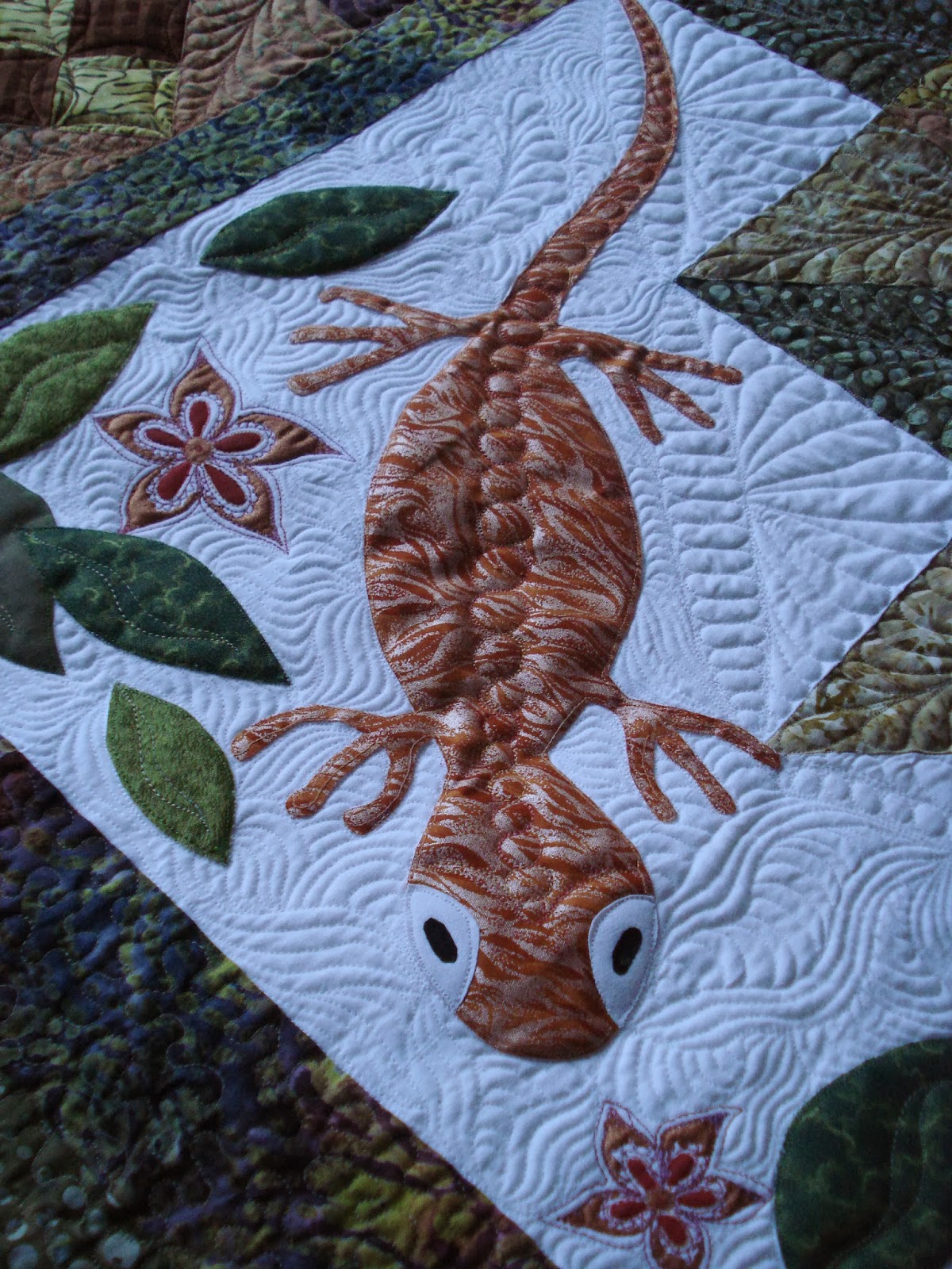 The Nifty Stitcher: Gecko Quilt