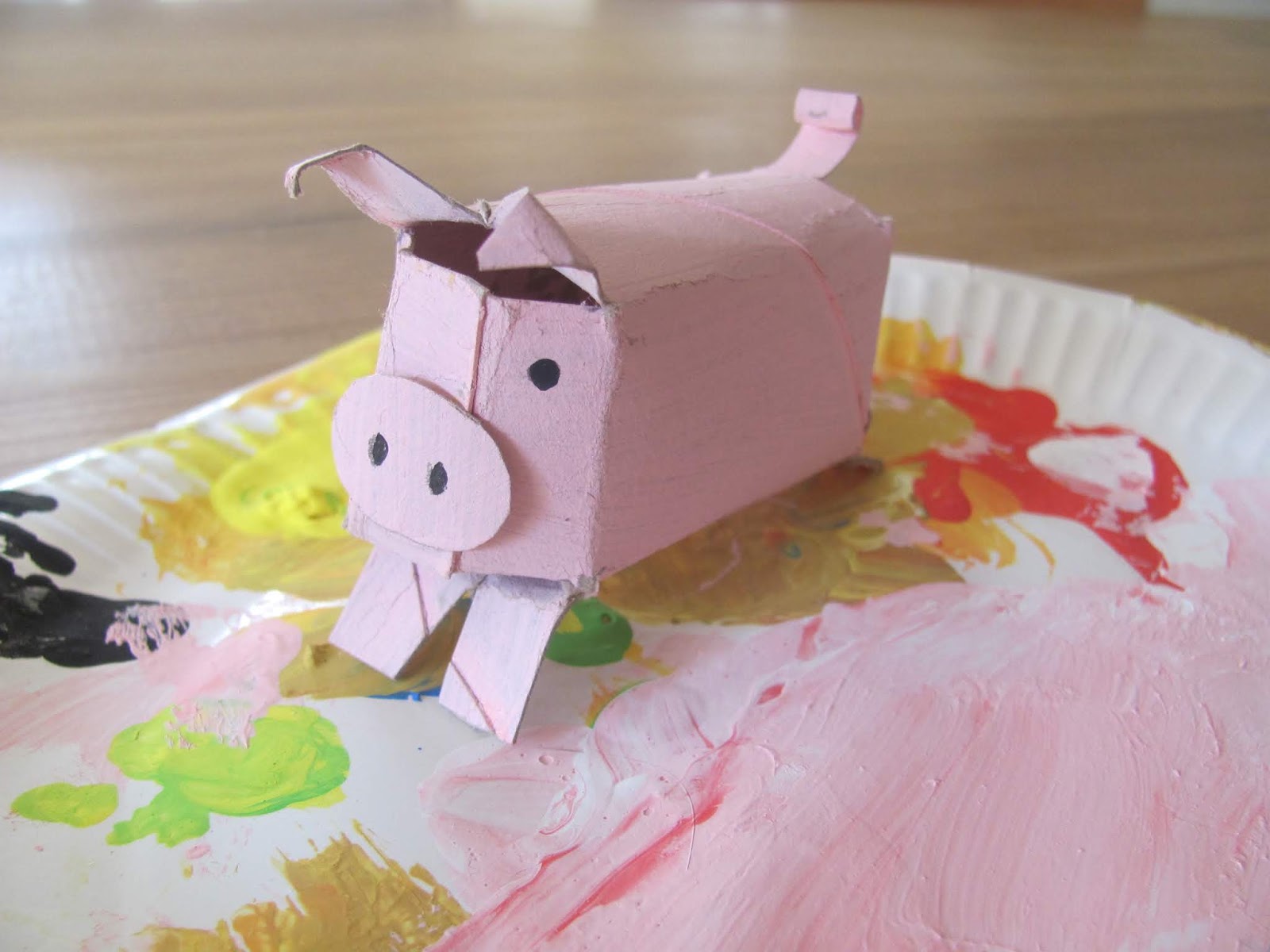 Jumble Tree: Oink! the Pig - TP roll crafts for kids