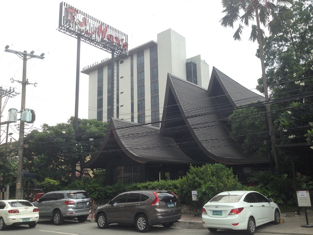 ERICJAZ FOODIES: MAX'S RESTAURANT (QUEZON CITY)