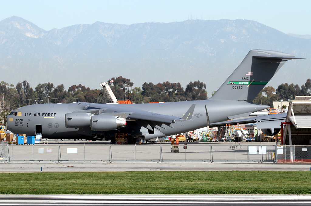 Aero Pacific Flightlines: McChord C-17A (P-220) 10-0220 on flight ramp