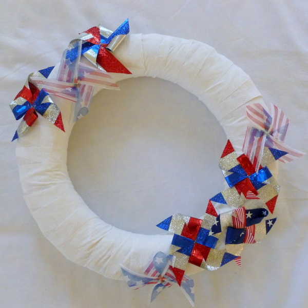 Project Bazaar: Pinwheels and Fireworks Wreath Tutorial