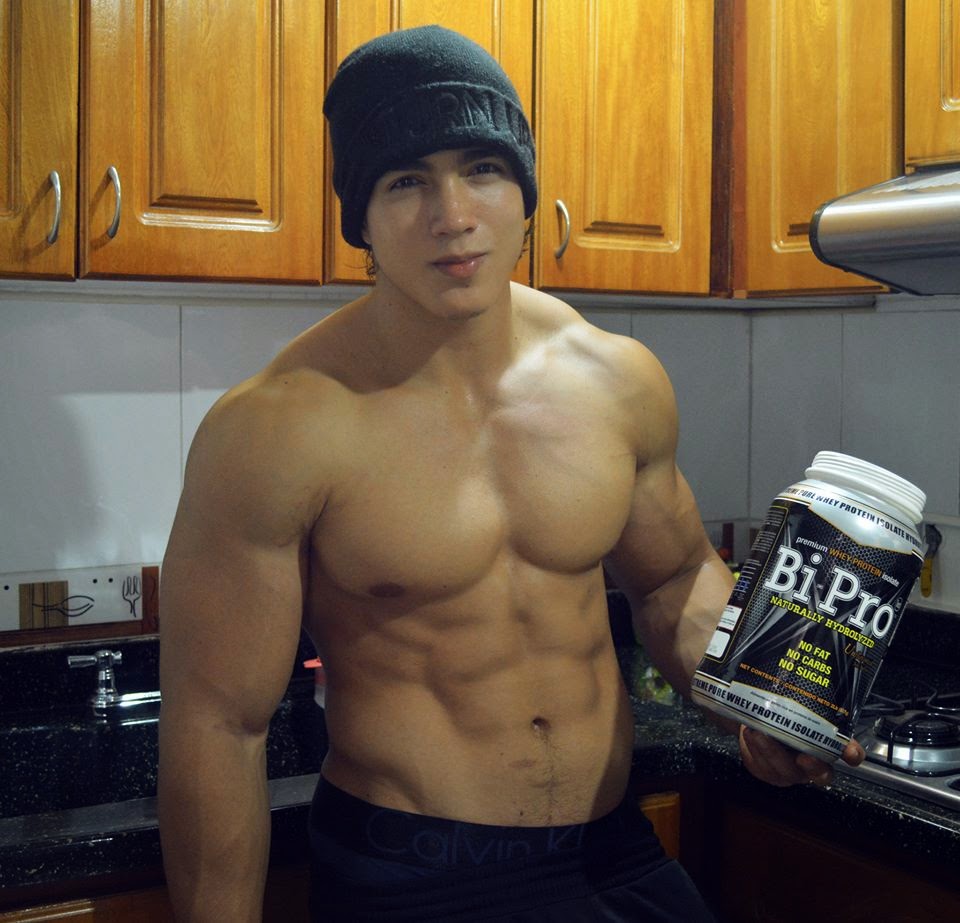 the beauty of male muscle: Daniel