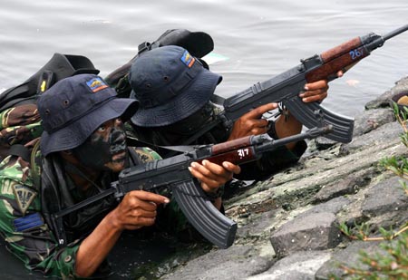 INDONESIA military: Kopaska Latihan Bersama US Navy Seal