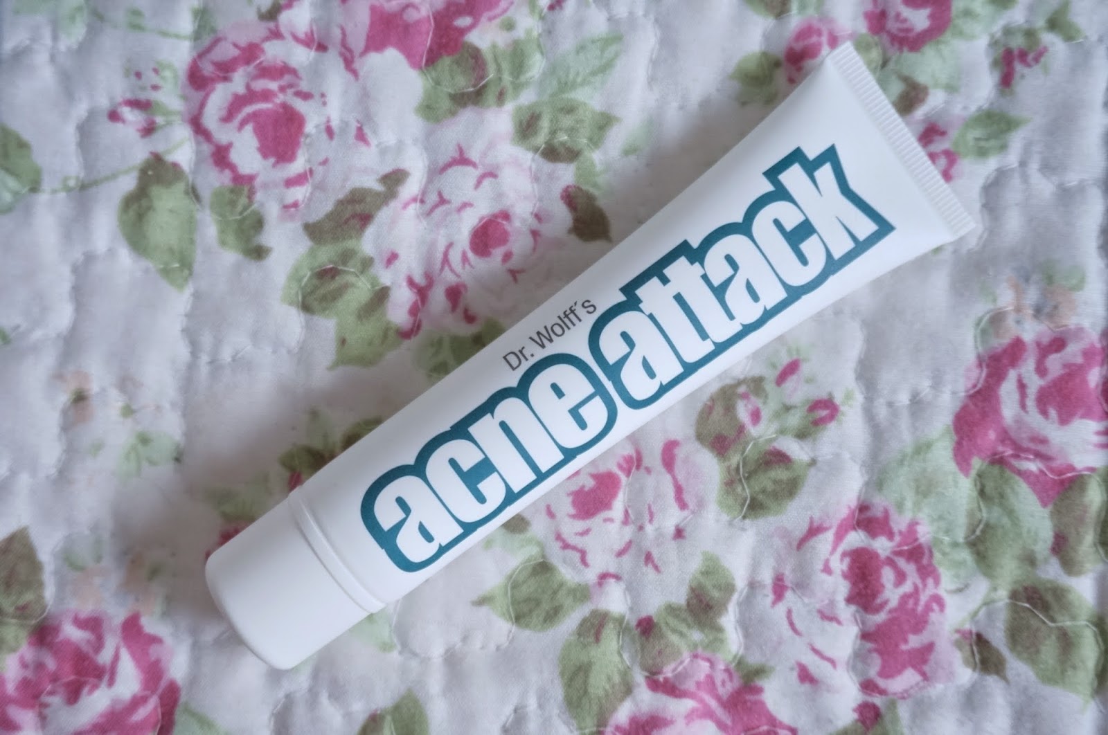 Alises pasaule: Dr.Wolff's Acne Attack