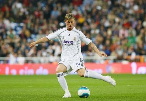 Fútbol de Leyenda: Guti: el 14 mágico (la esencia del pase)