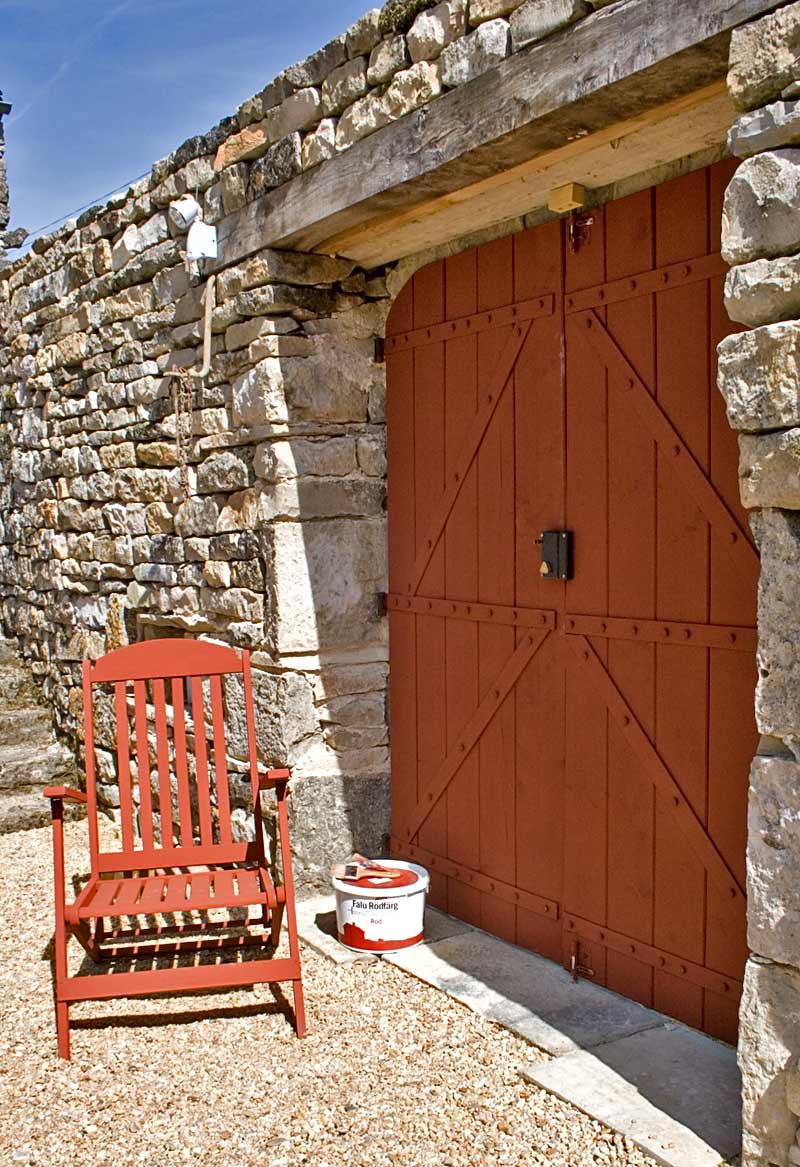 Details in the Decor: Swedish Falu Rödfärg Red Paint in SW France!