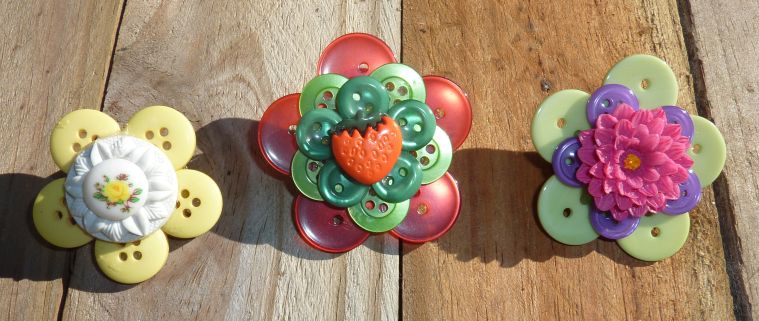 krafty panda: Button Brooches