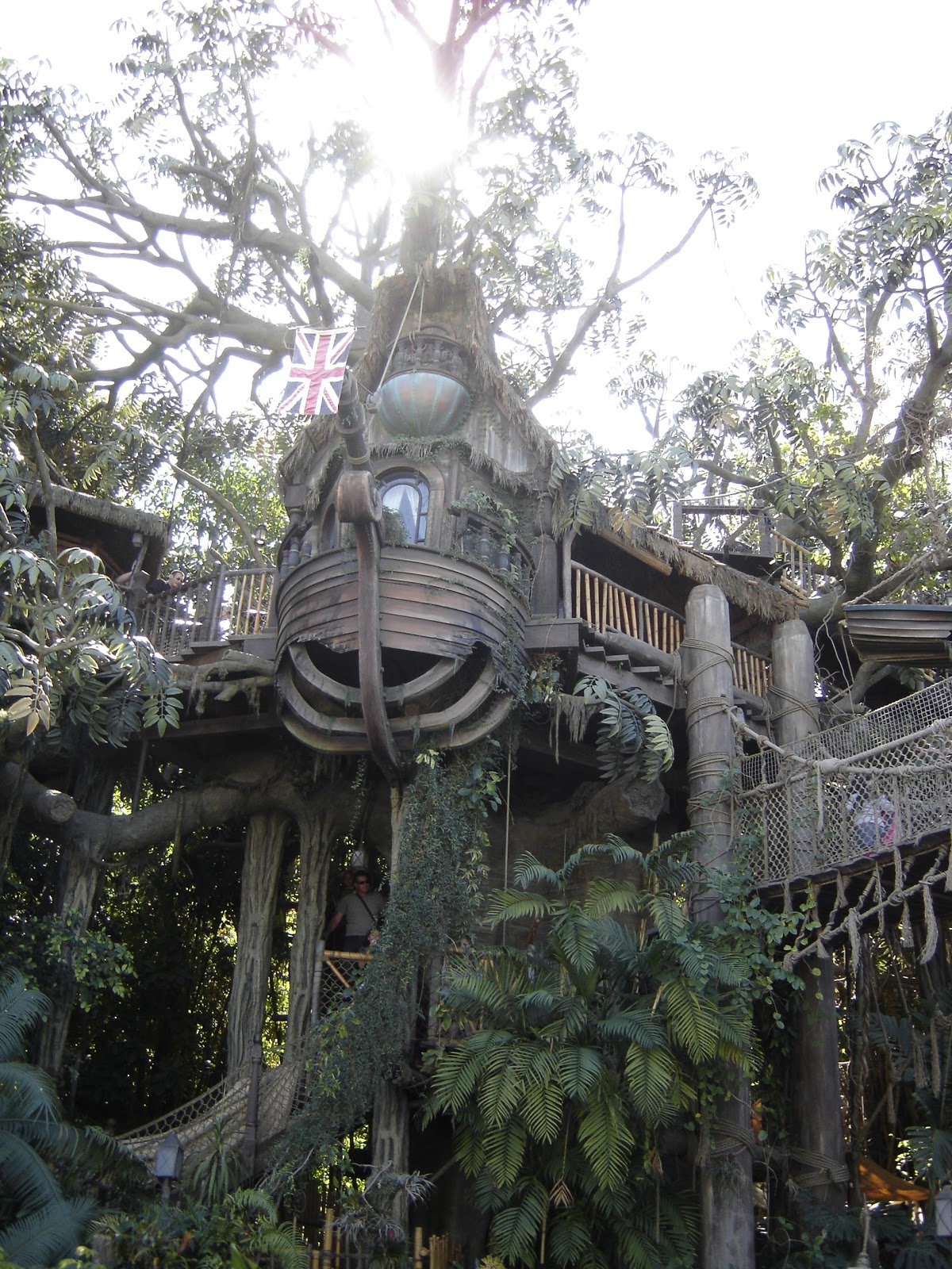 Disney Vacation Kingdom: Disneyland Monday - Tarzan's Treehouse