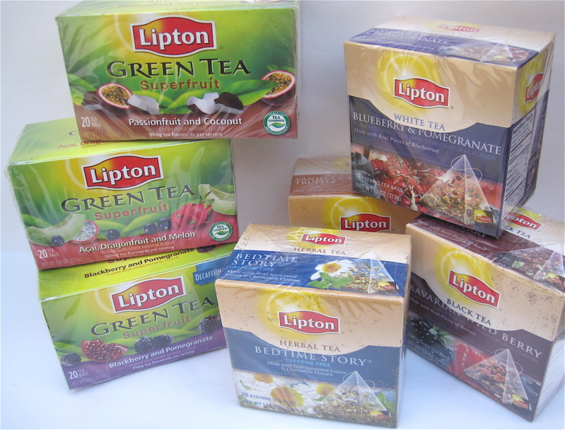 Tea With Friends: Lipton Green Teas with Superfruits