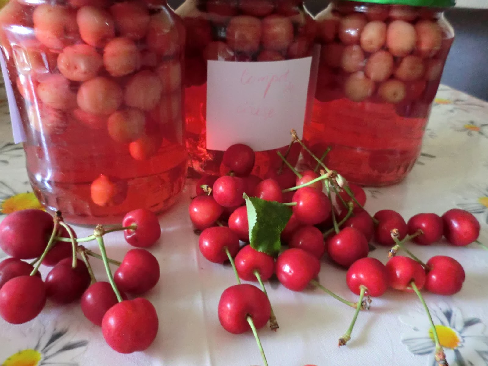 Retete pentru incepatori si nu numai...by Naty: compot de cirese