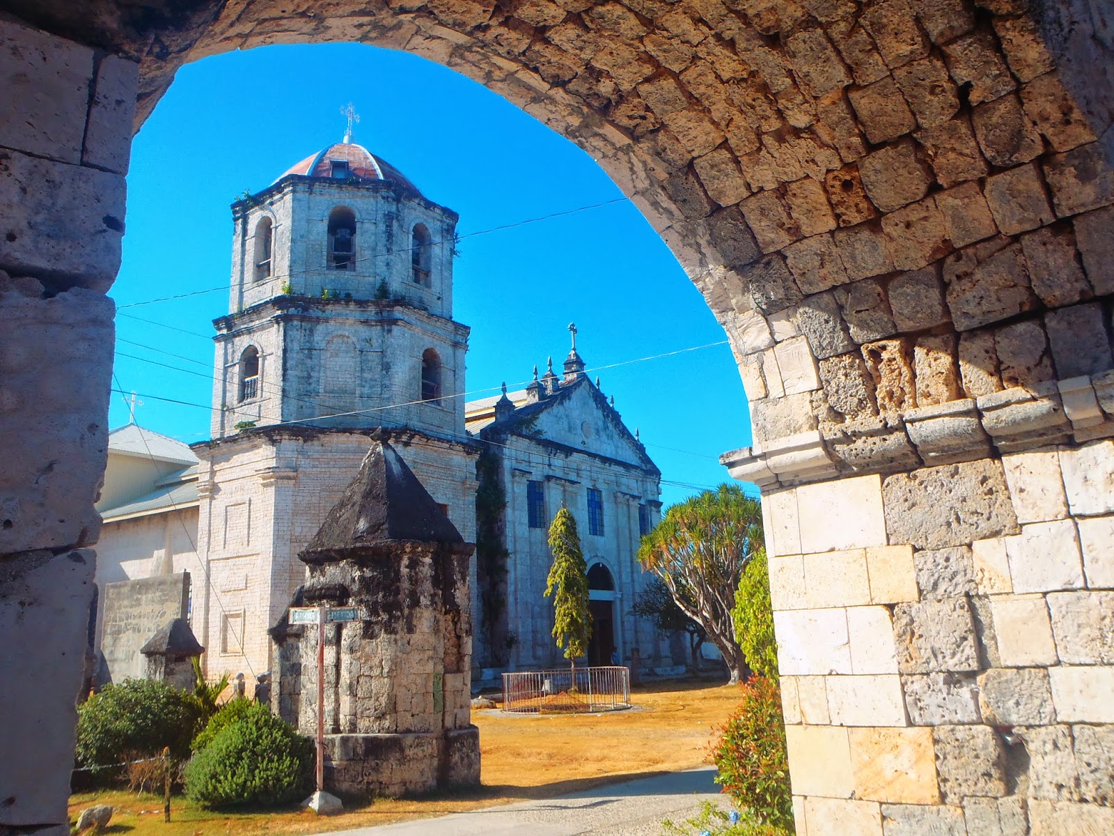 Oslob: Immaculate Conception Church, Coral Cuartel and Gates and Museum