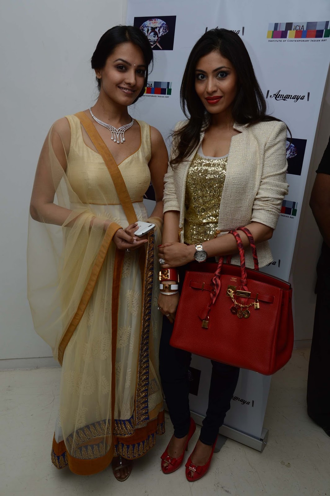 STARFRIDAY : AMANAYA ART AND SAGAR SAMIR INTERNATIONAL JEWELLERY ...