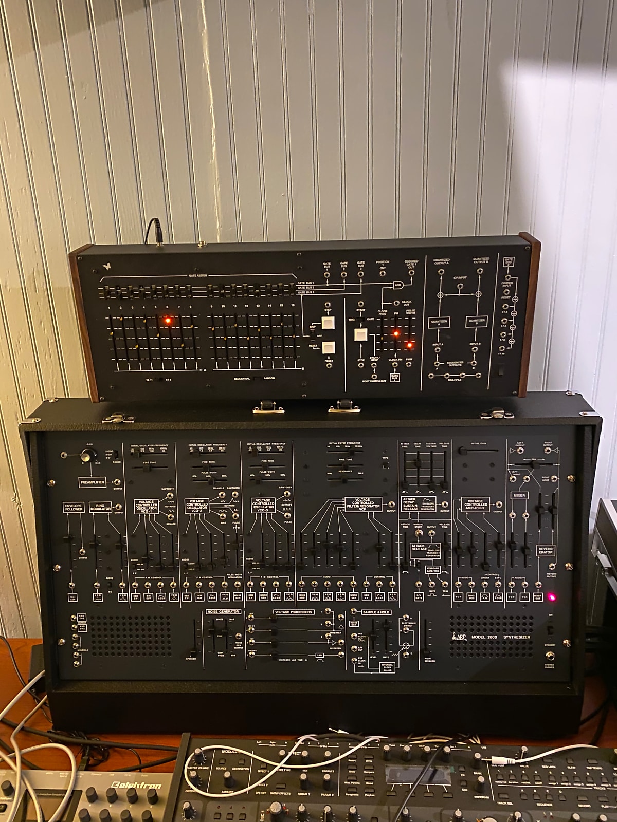 MATRIXSYNTH: Korg ARP 2600 FS Semi-Modular Synthesizer + 1601 sequencer ...