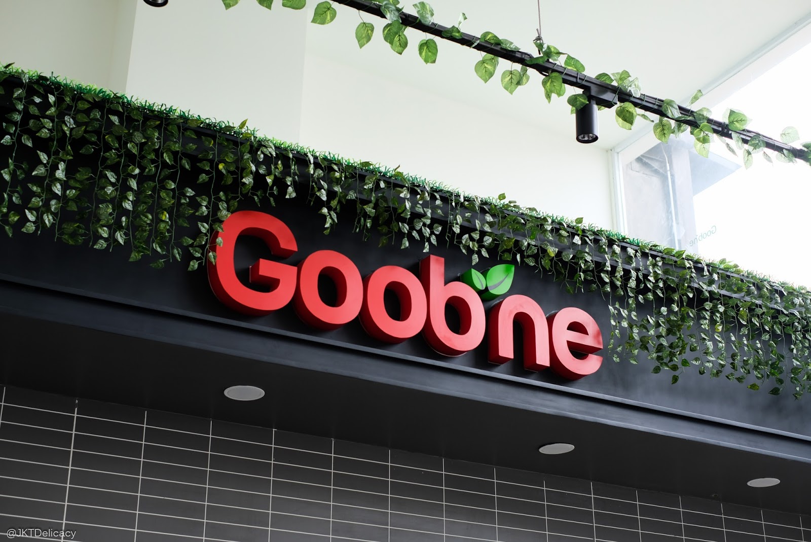 JKTDelicacy.com: GOOBNE ~ Korea's Most Popular Oven Roasted Crispy Chicken