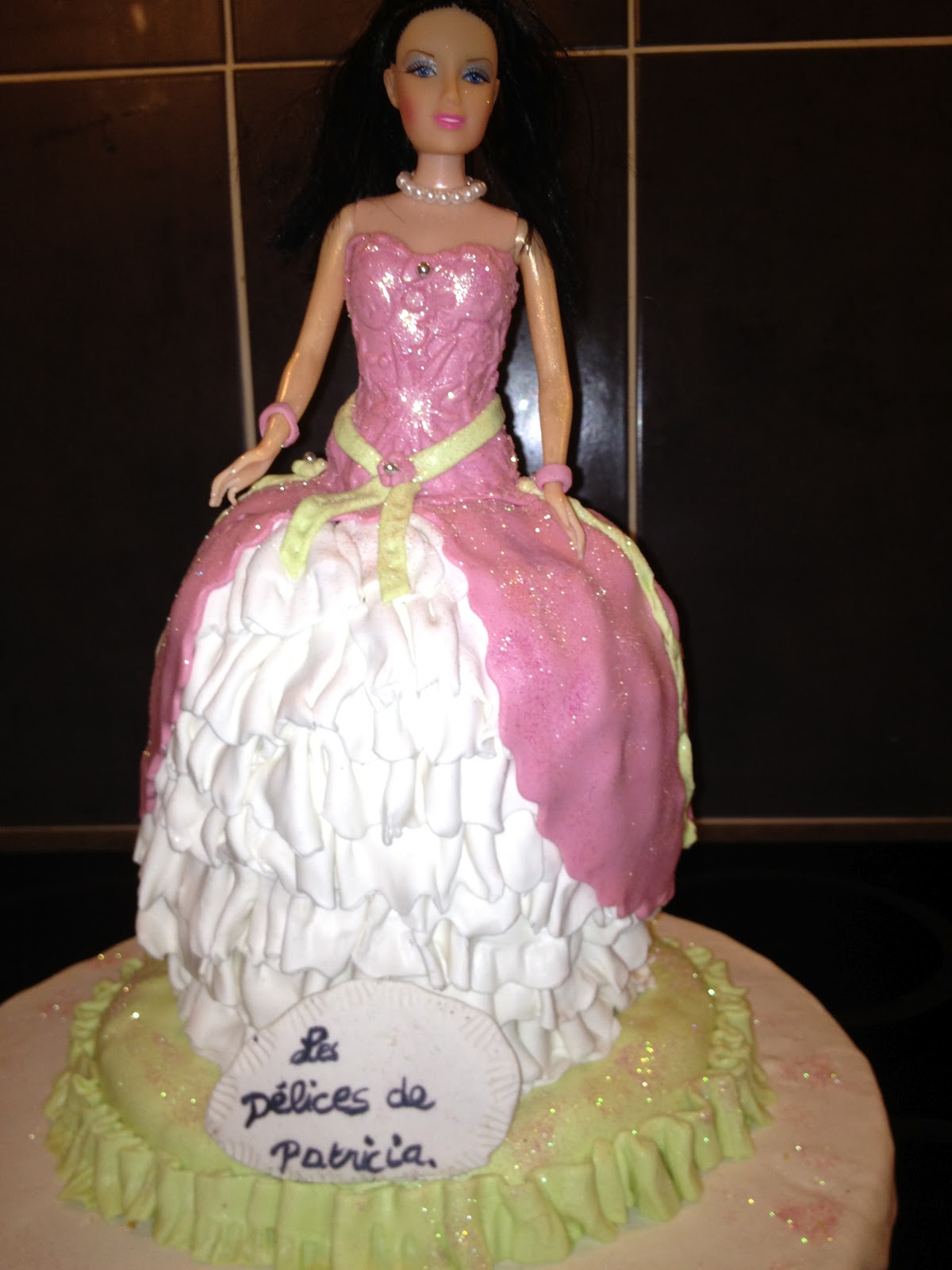 les Délices de Patricia: Gâteau barbie KETHELINE