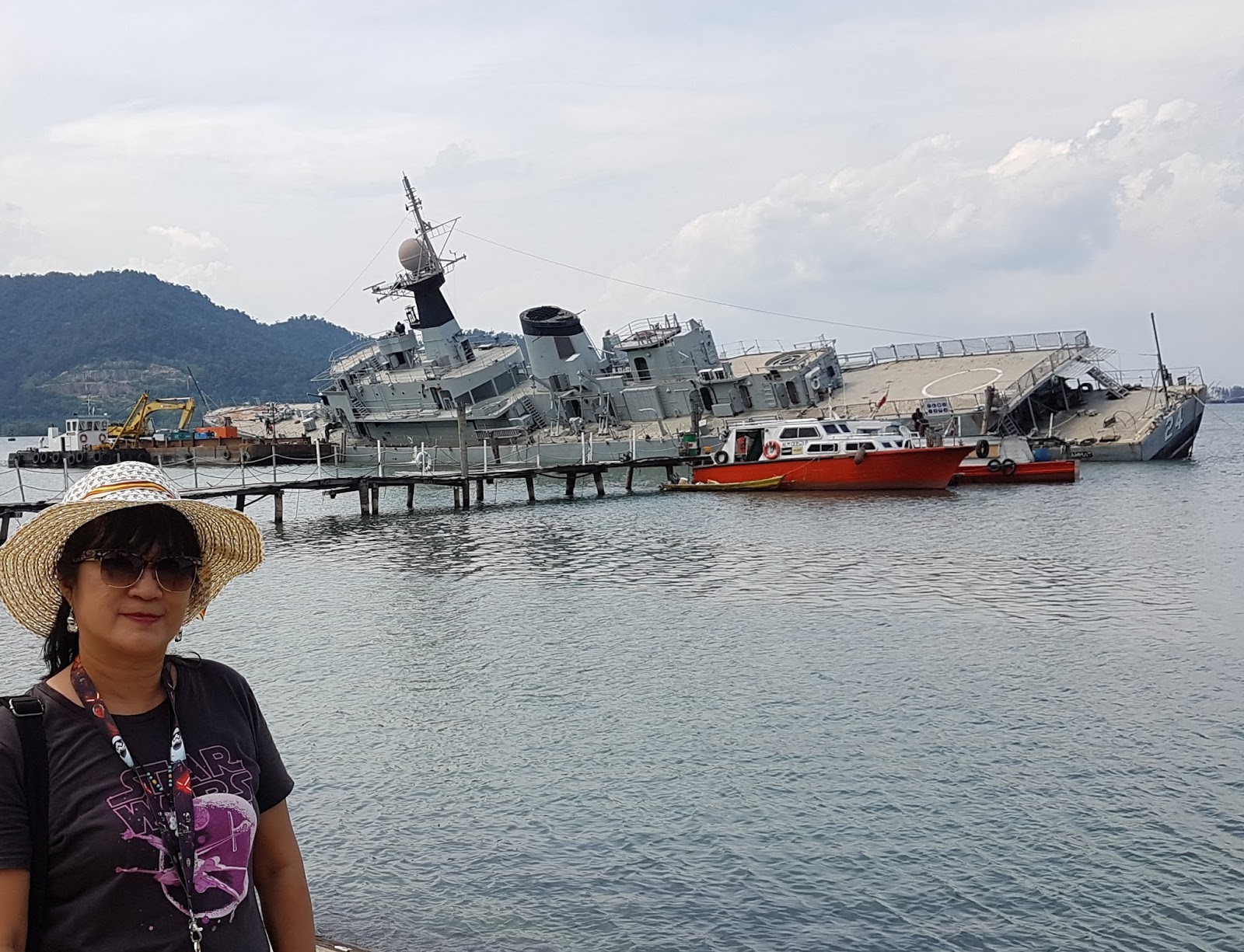 Xing Fu: THE KD RAHMAT WAS LISTING