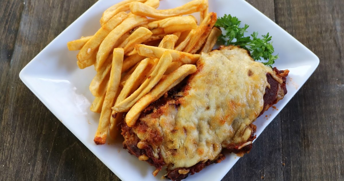 Yates Yummies: Australian Pub Food: Chicken Parmigiana