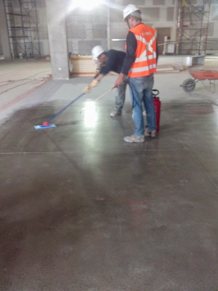 Piso de Concreto Pulido Tipo espejo en Plaza Vea