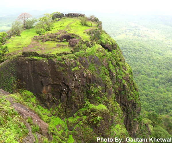 Treks around Thane and Mumbai: Karnala Fort Trek
