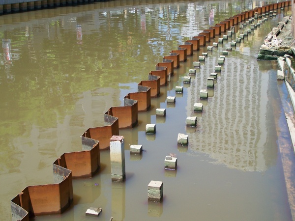 KOS DAN BAHAN BINAAN MALAYSIA: Kerja Cerucuk Sheet Piles