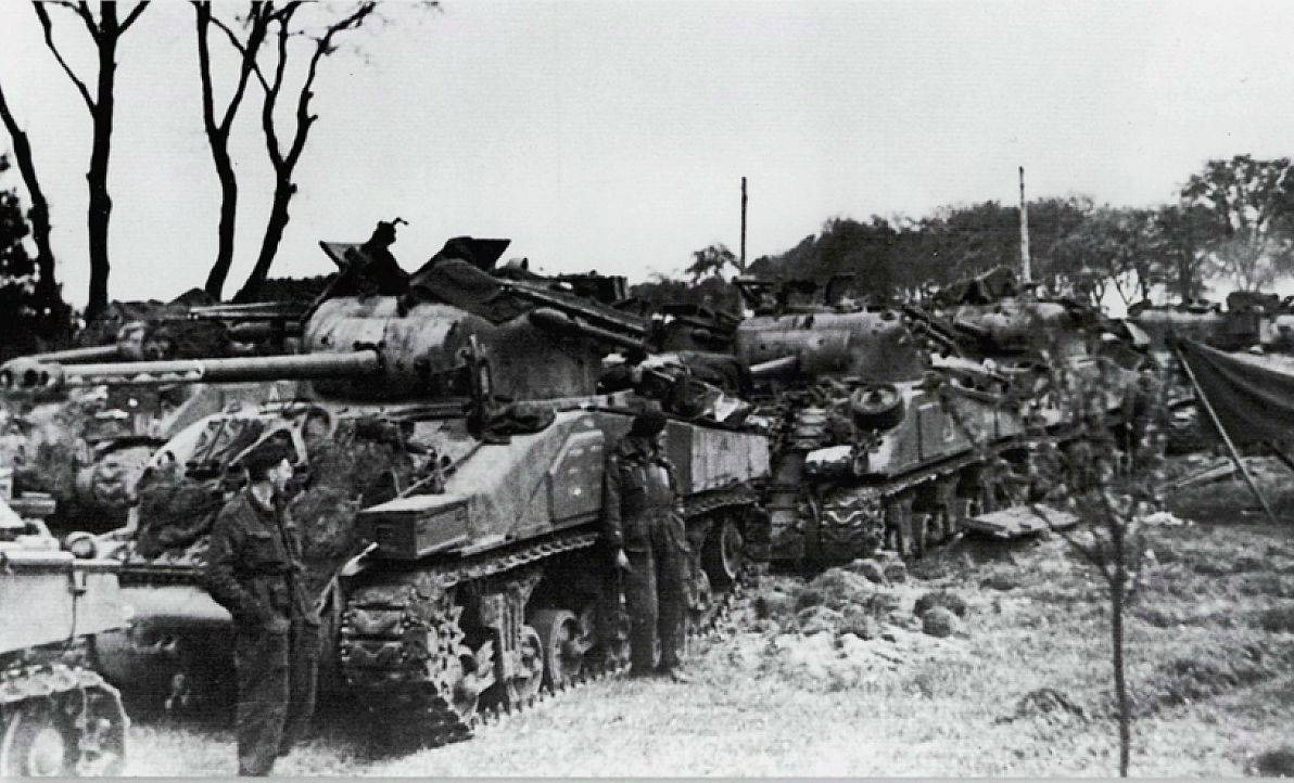 Panzerserra Bunker- Military Scale Models in 1/35 scale: Sherman IC ...