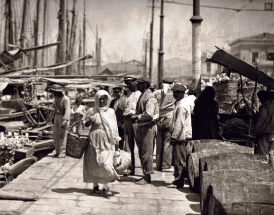 ΕΠΤΑΝΗΣΙΑΚΑ: FRED BOISSONNAS, ΦΩΤΟΓΡΑΦΙΖΟΝΤΑΣ ΤΟΥΣ ΕΛΛΗΝΕΣ