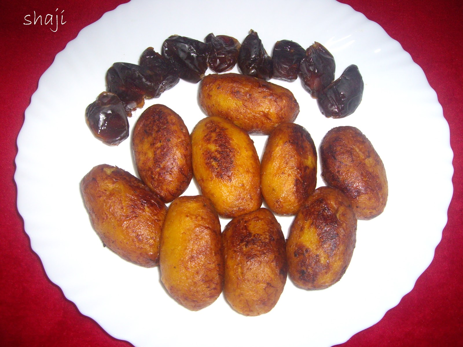 RECIPESMINE: UNNAKKAYA(KAYADA)