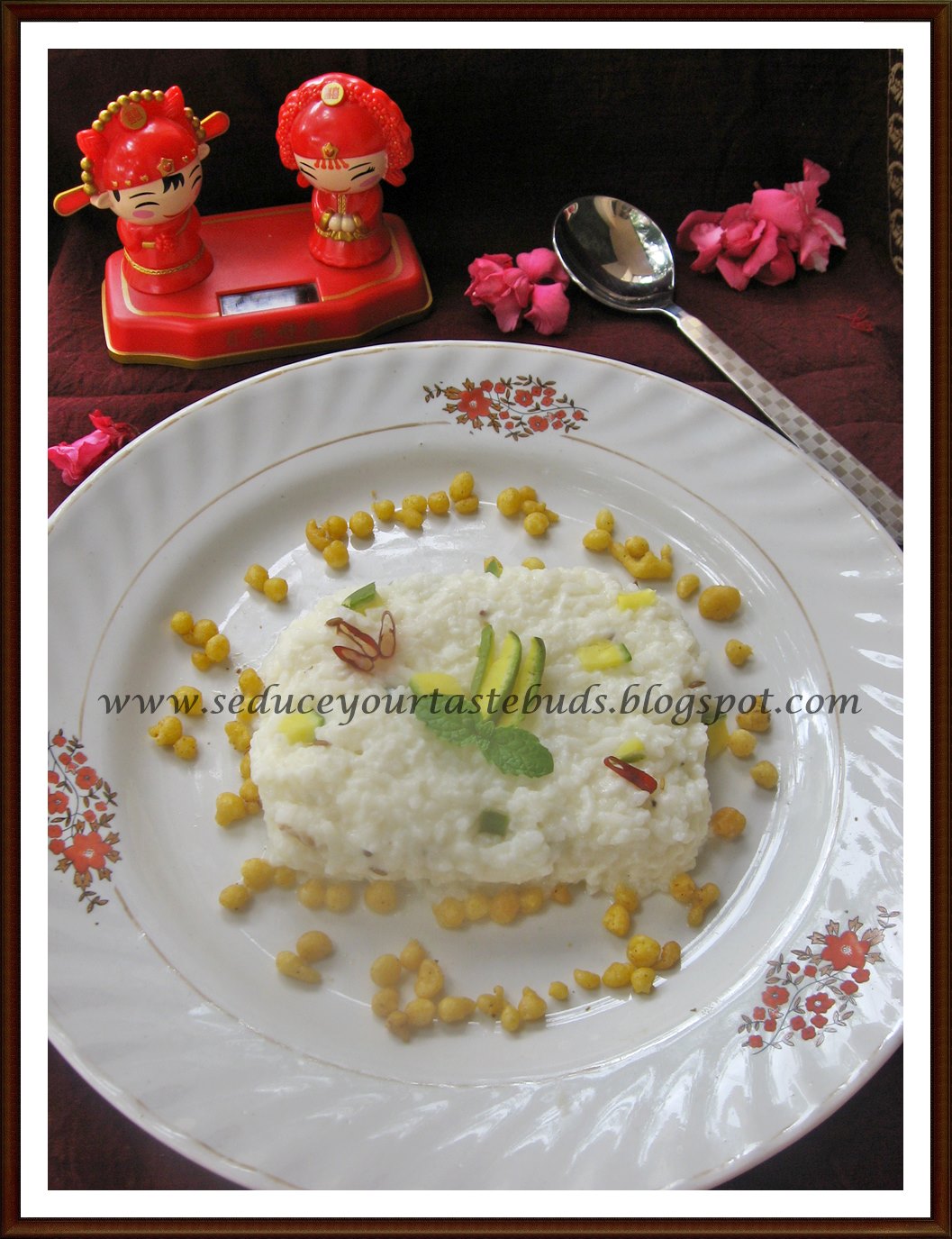 Seduce Your Tastebuds...: Curd Poha with Raw Mango