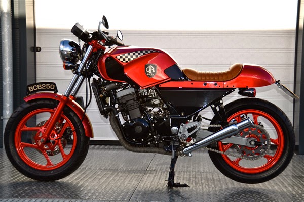 biker excalibur II: Ninja 250 & GPX-250R Cafe Racer by Blue Collar Bobbers