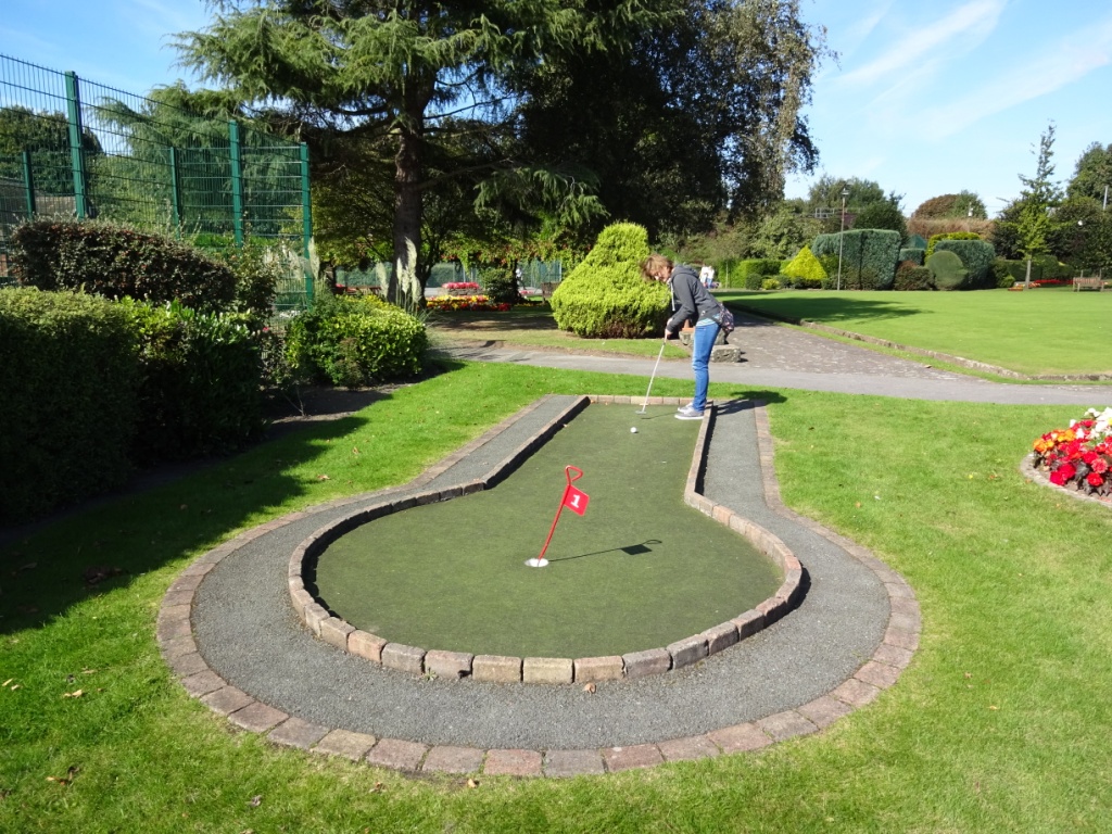 The Ham and Egger Files: Crazy Golf at Vickersway Park in Northwich ...