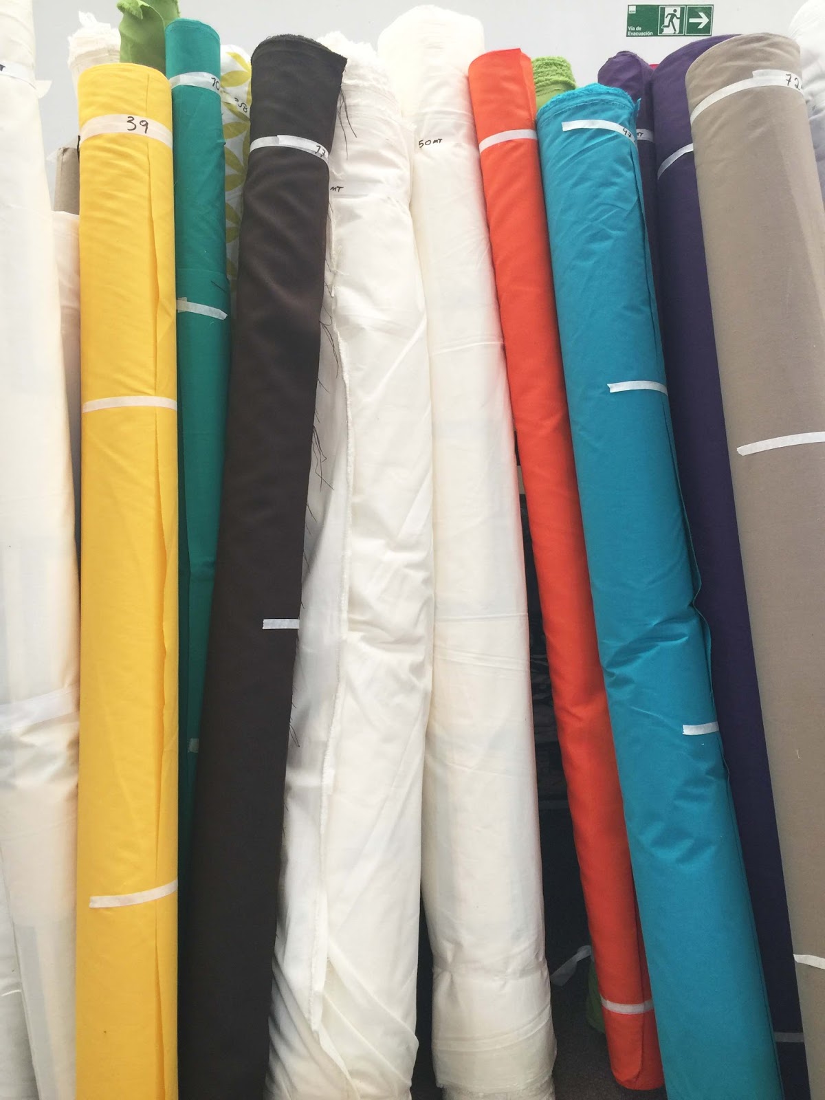 Venta de bodega de Inés Johnson: telas e insumos textiles para ...