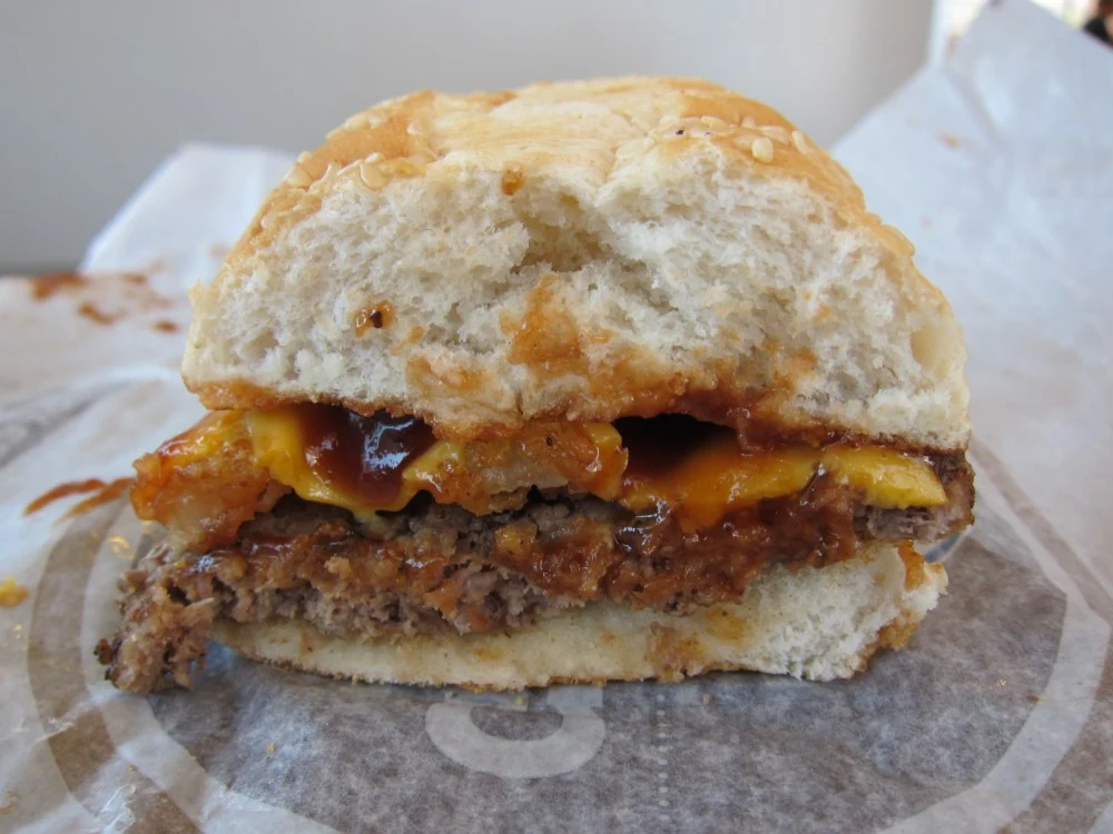 Review: Burger King - Extra Long BBQ Cheeseburger