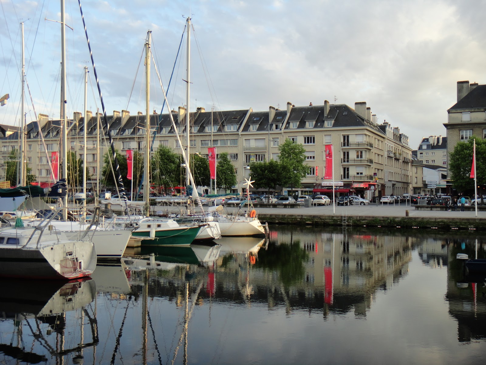 BIKE IS GO!: Arromanches-les-bains, Caen, and the matterhorn...sort of.