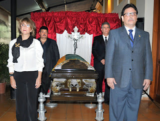 Pablo Aure: Palabras de despedida al Dr. Inaudy Bolivar/ Por Alberto ...