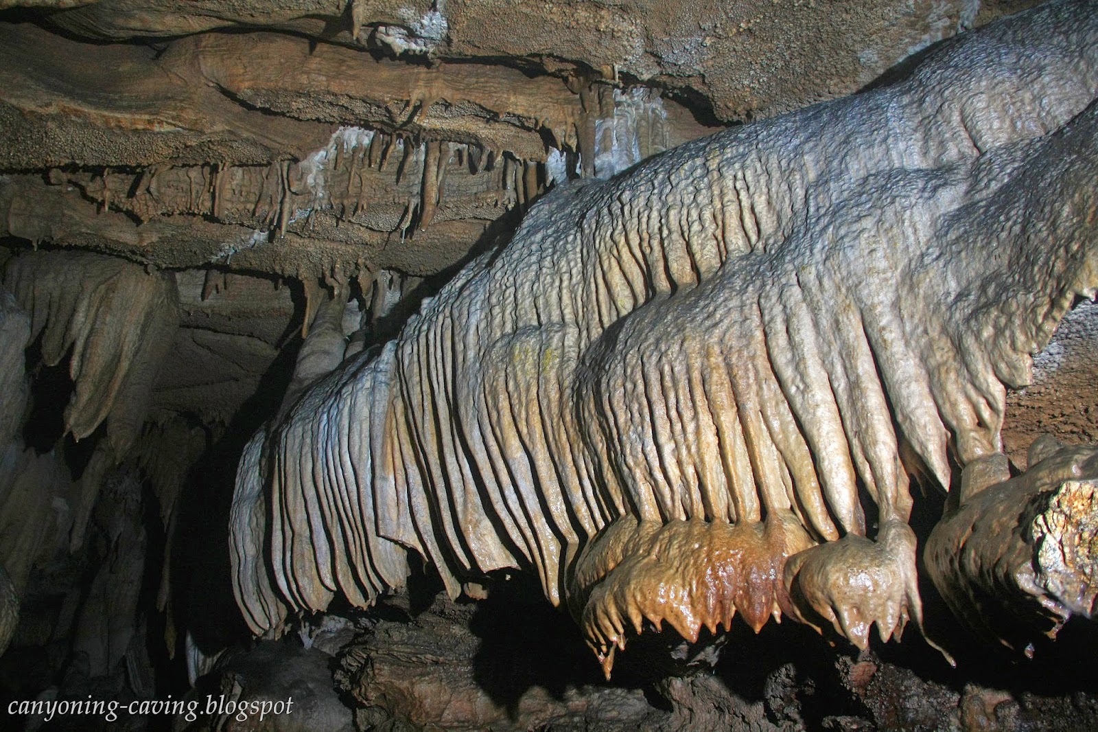 Canyoning - Caving: Σπήλαιο Βοσκόβρυσης, Παγγαίο
