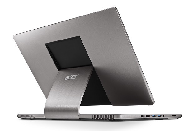 Acer Aspire R7 a notebook with touch screen! | Mono-live