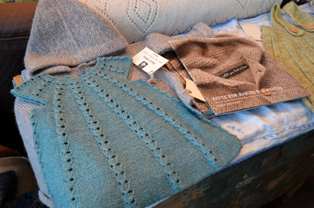 The Professor's Blog: A Peek inside Close Knit - Portland, Oregon